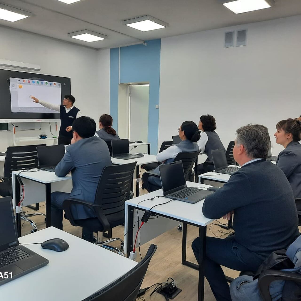 STEM ACADEMIA – Эксперты в Образовании!